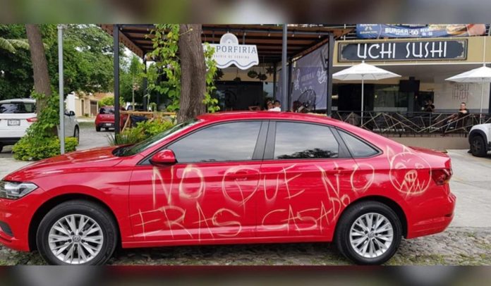 Habla dueño de carro rayado por supuesta infidelidad | Fernanda Familiar